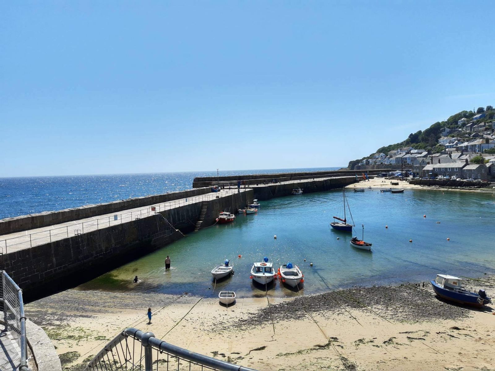 Visiting Mousehole: The Legendary Cornish Fishing Village - ViewBritain.com