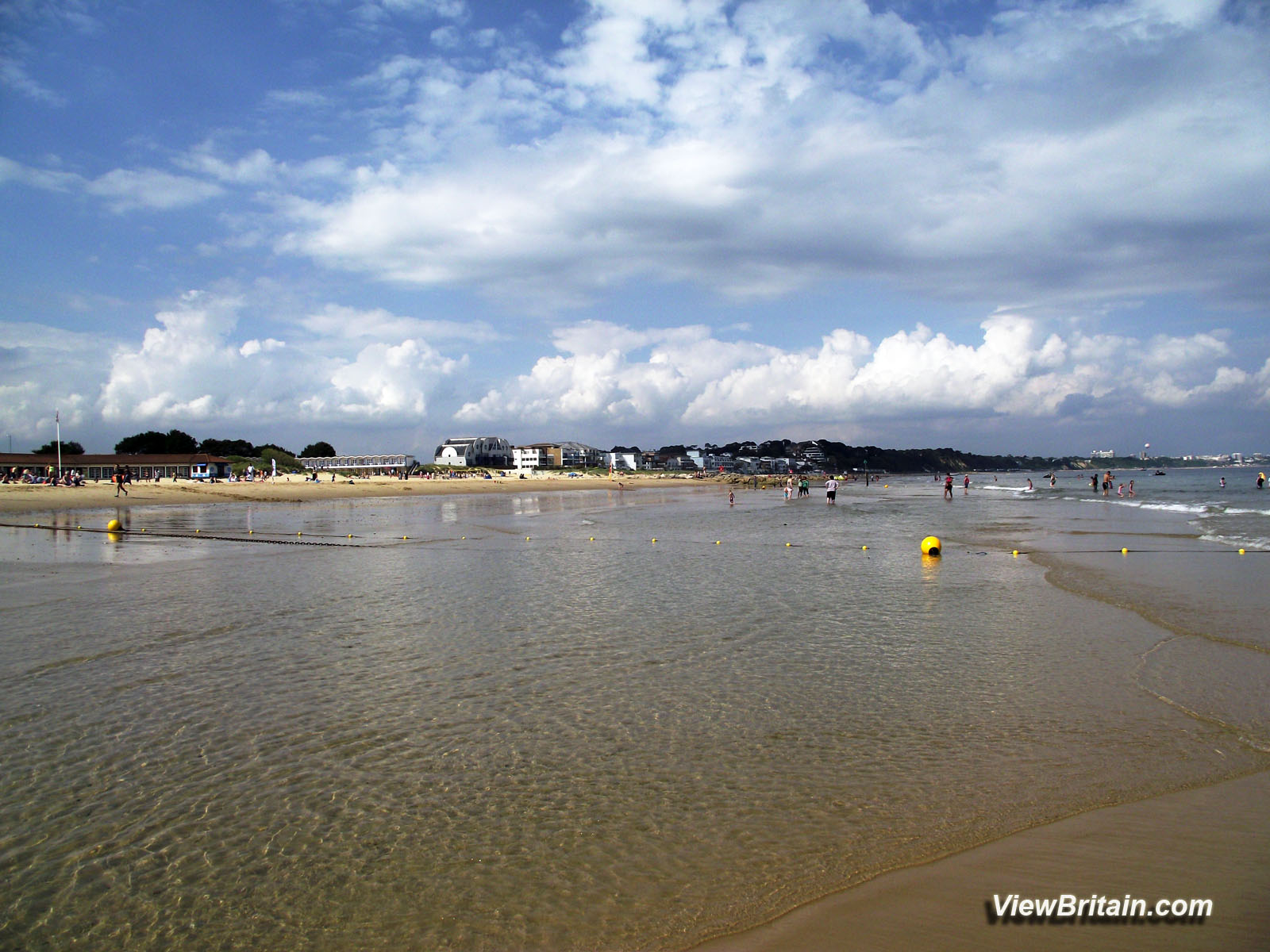 Poole Sandbanks Beach - Tourist Information, Pictures and Things to do ...